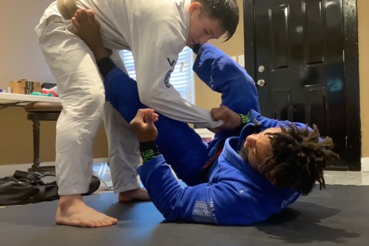 Le Cross Sleeve Guard est votre nouveau meilleur ami - MMA center